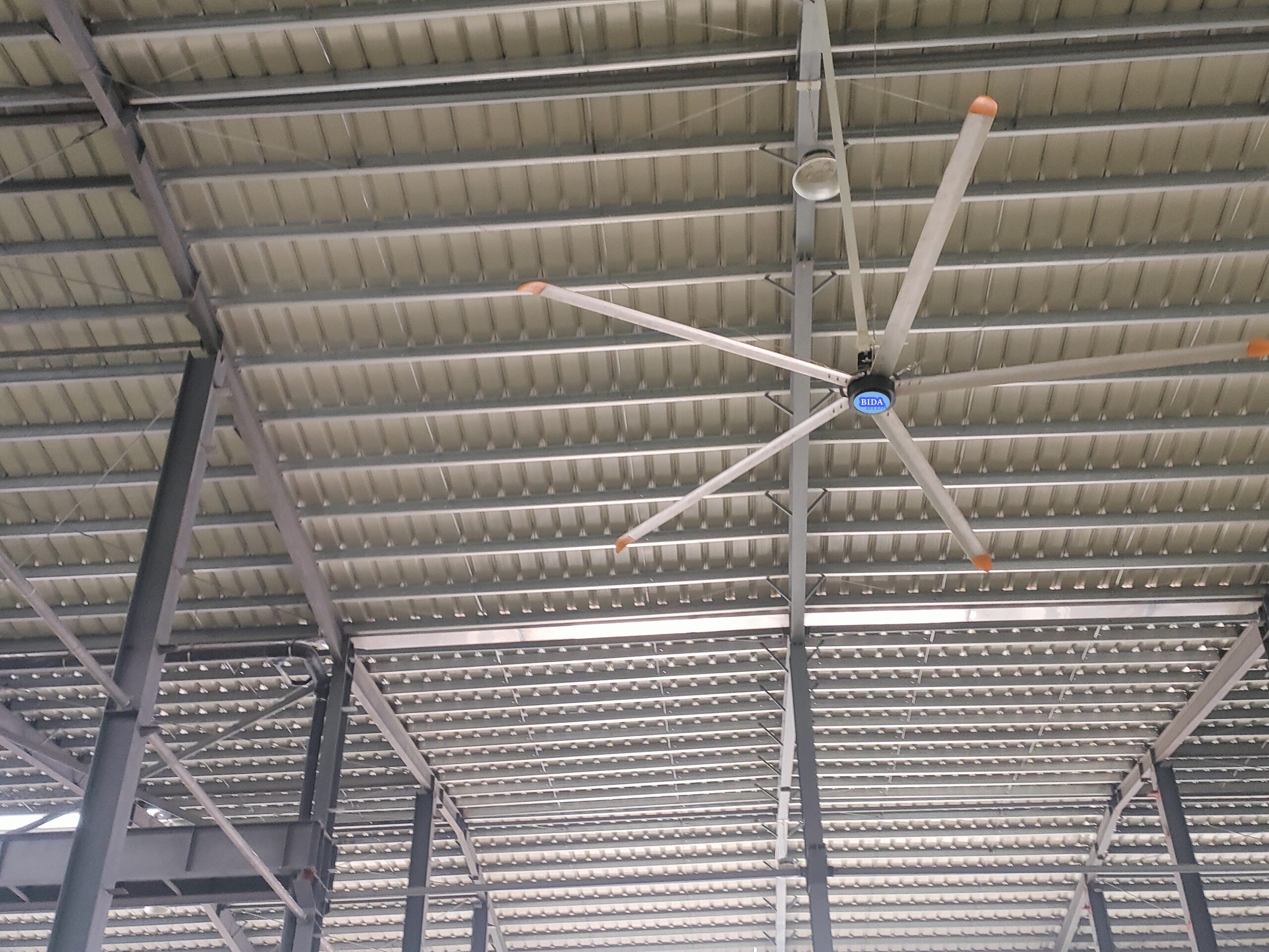 The application HVLS ceiling fans in factory workshops - BIDA HVLS ...